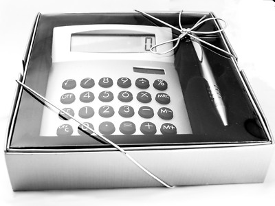 PEN AND DESKTOP CALCULATOR GIFT SET | eBay