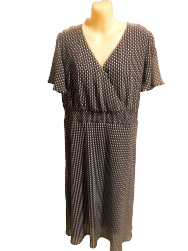 SARA LABEL SIZE 20 as New BLACK WHITE LINED SPECIAL OCCASION DRESS ...
