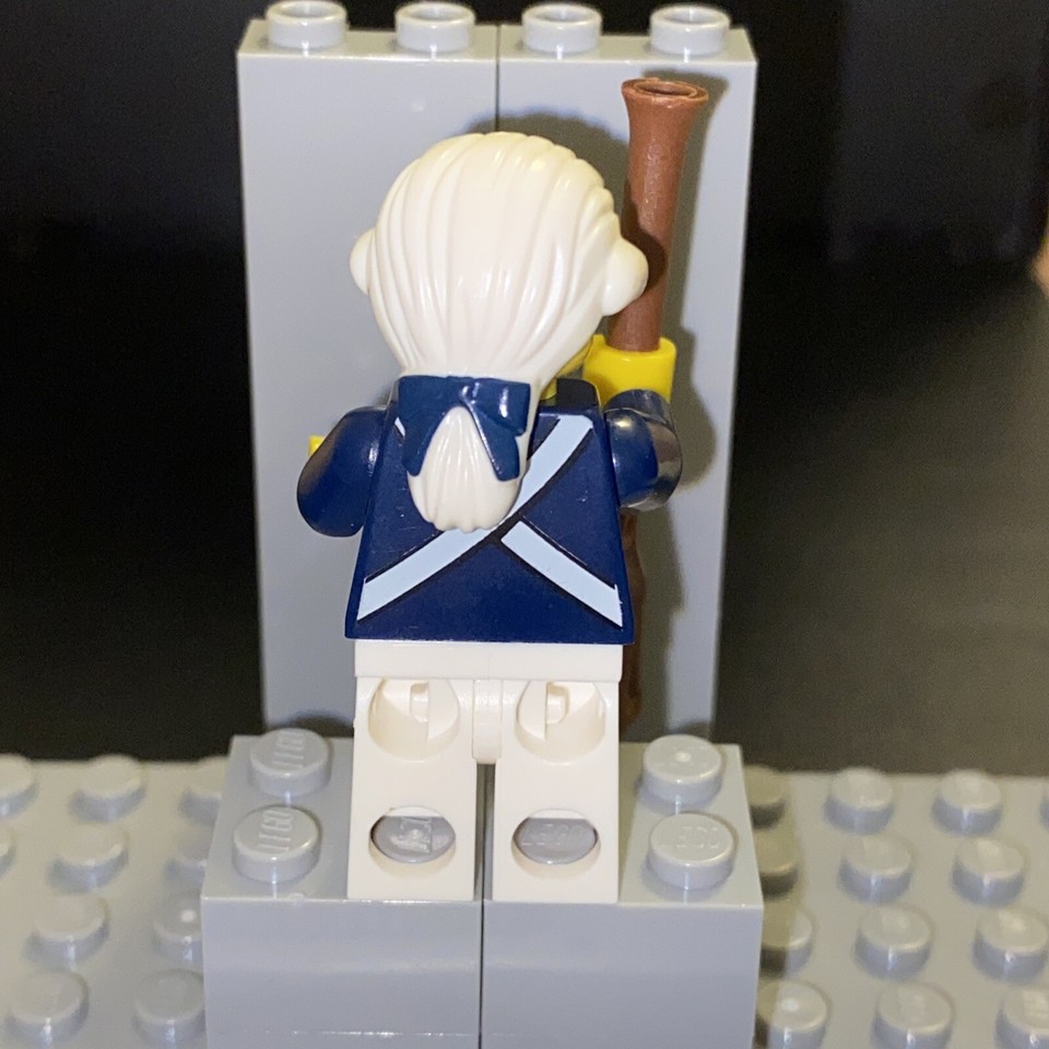 Authentic LEGO Revolutionary Soldier, Series 10 Collectible Minifigures ...