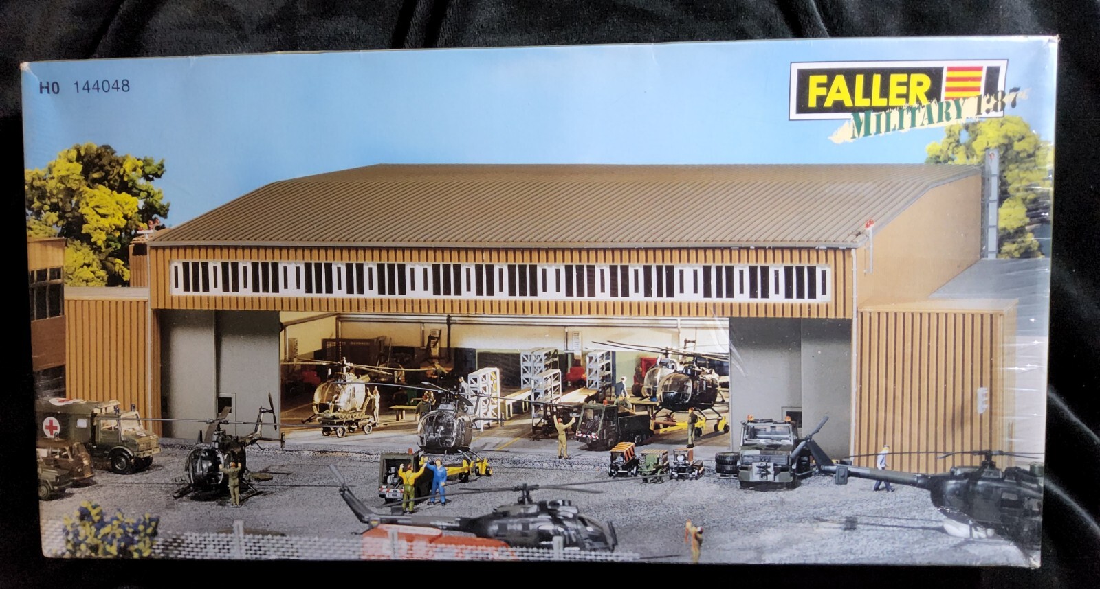 FALLER H0 144048 Militäry Hubschrauber Hangar Bausatz