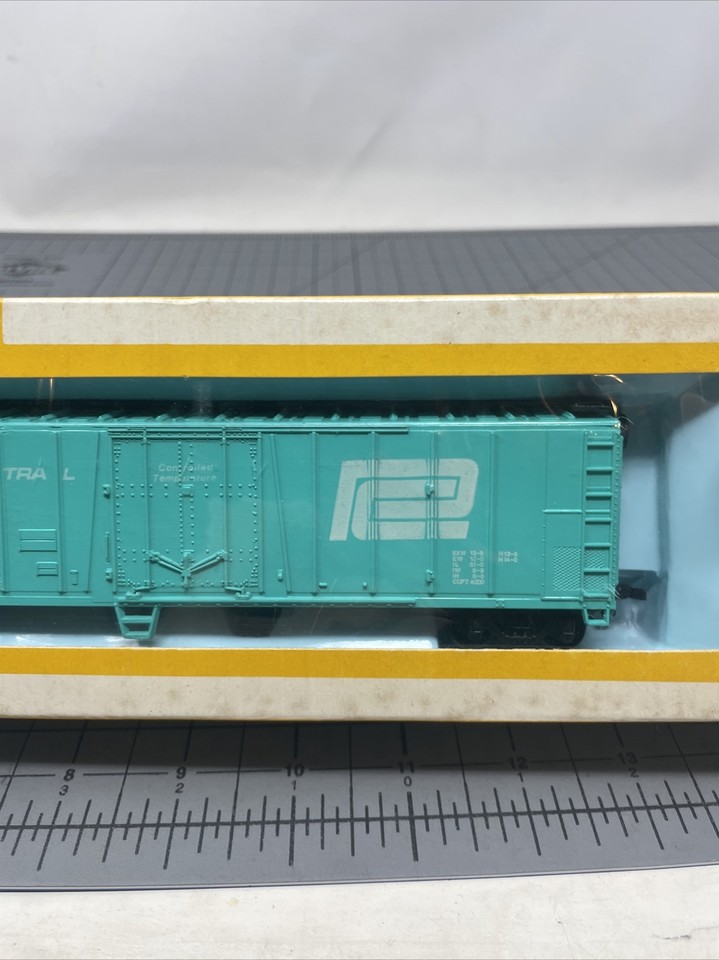 BACHMANN HO BOX CAR 160502 1127 51 FOOT PLUG BOX CAR PENN CENTRAL PC ...