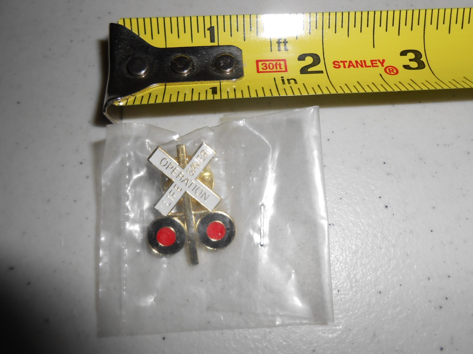 NEW SEALED VINTAGE RAILROAD OPERATION LIFESAVER TRAIN CROSSING LAPEL ...