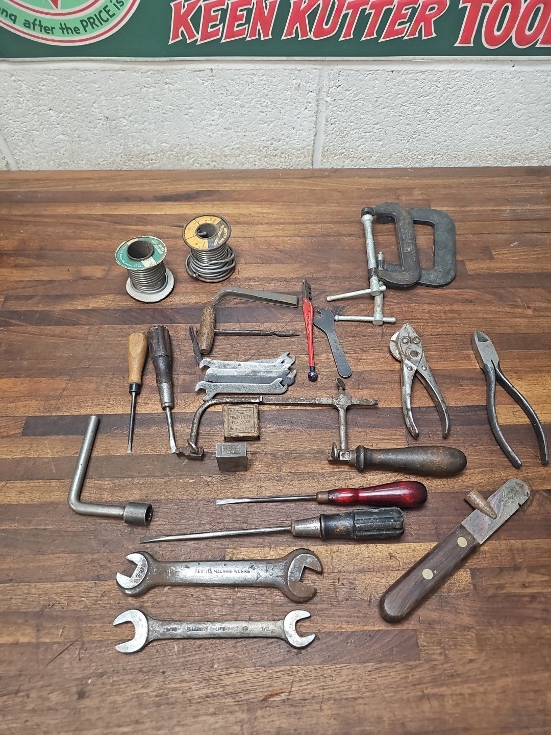 K989- Lot vintage shop tools - Sewing Factory Worker Estate Small ...