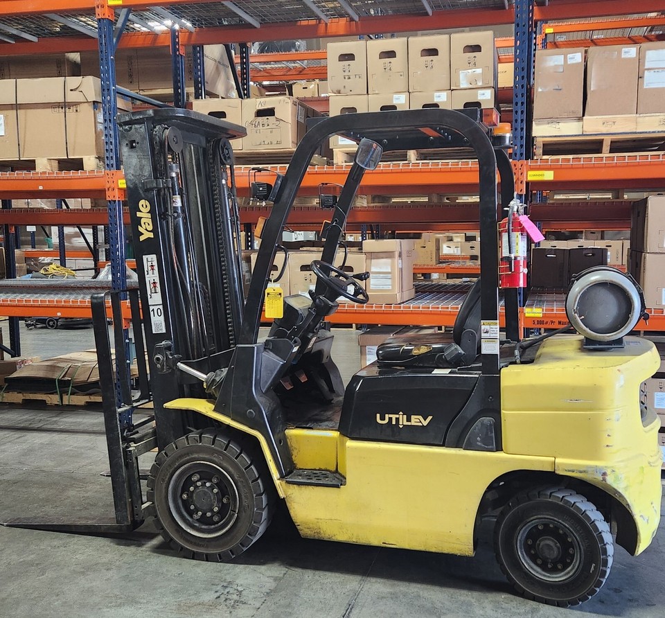 2013 Yale Utilev UT25P 4730LB 3-Stage Forklift (Local Pickup Only) | eBay