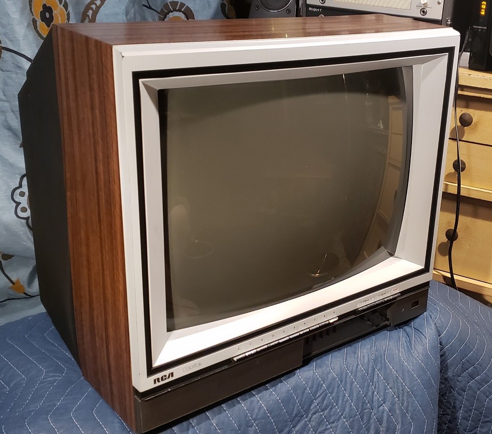 Vintage RCA Mid-80's CRT TV Television 20-inch Colortrak with Wood ...