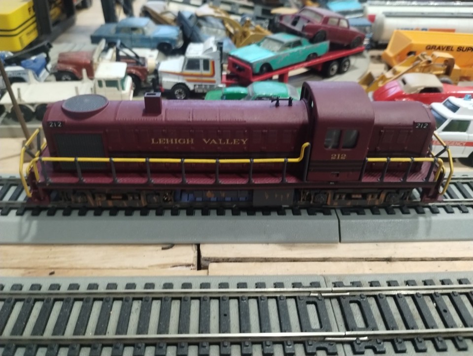 Bowser Or Ahm HO Scale Lehigh Valley ex-PRR ~ ALCO RS-3 #212 ~ DC ...