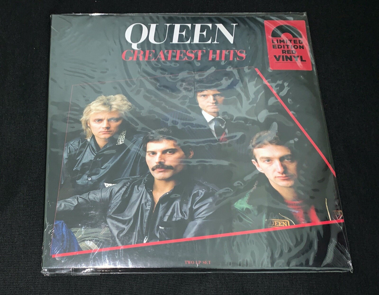 Queen Greatest Hits Red