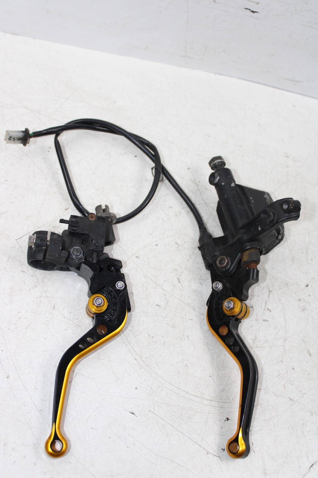 YAMAHA YZF R125 Clutch Lever Bracket and Front Master Cylinder 2011 ...