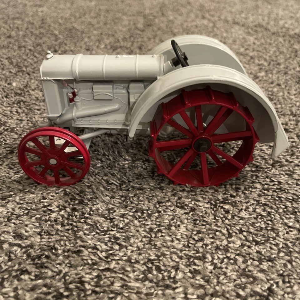 Vintage 1990 ERTL 1/16 Scale Diecast Fordson Model F Steel Wheel ...