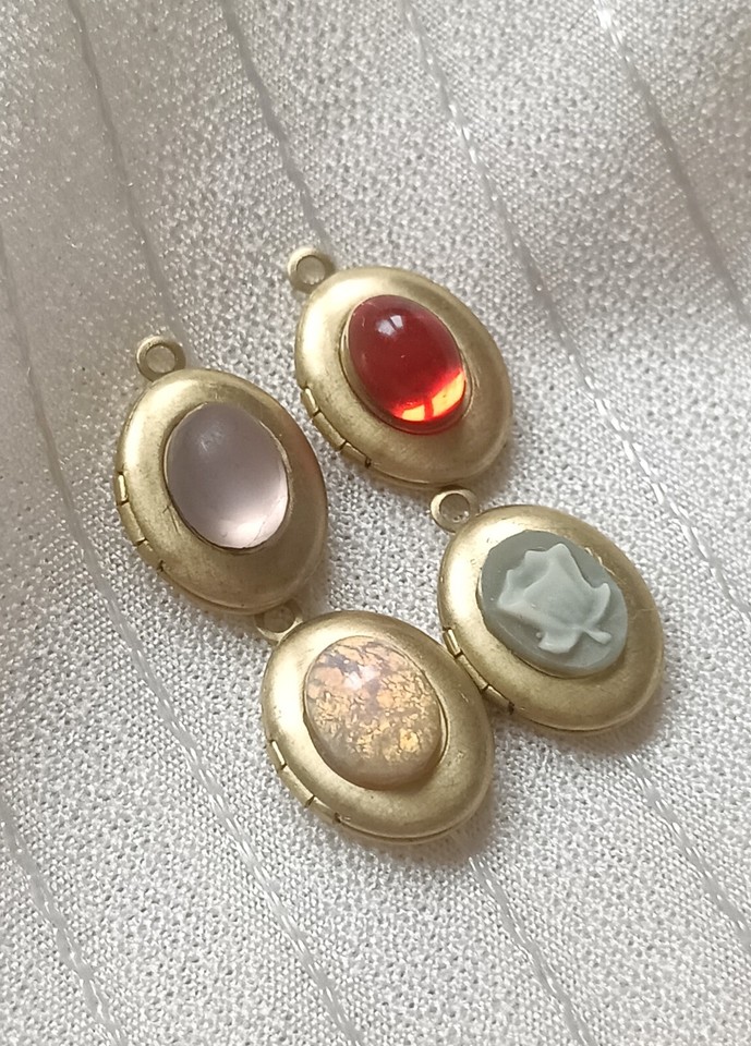 New Old Stock vintage Lockets Lot, heart & oval Lockets, locket ...