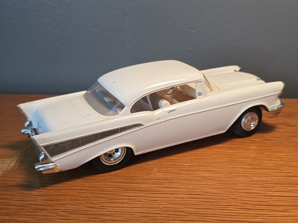 Vintage AMT 1957 Chevrolet BelAir 2 Door Hardtop Promo 1:25 Model Car ...