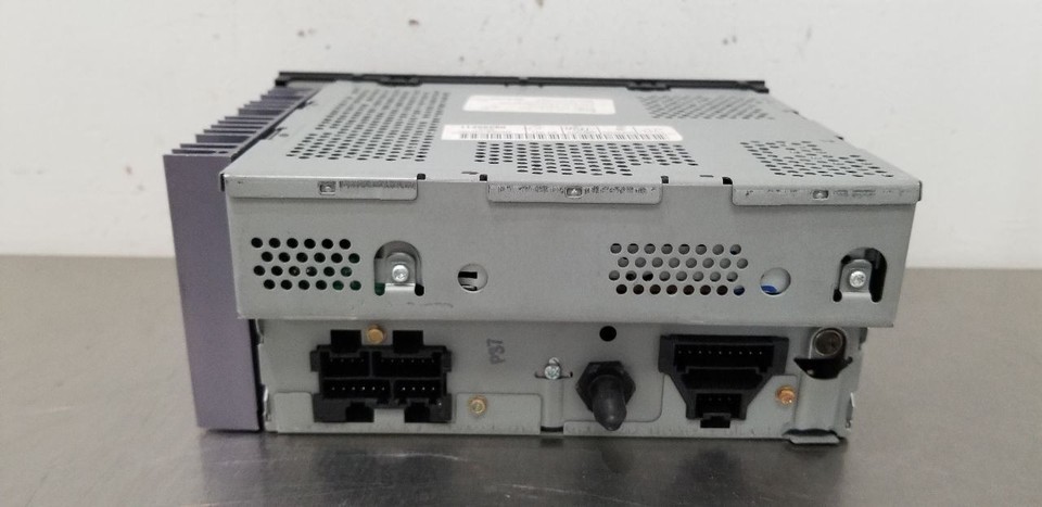 04 CHEVY CORVETTE C5 RADIO AUDIO RECEIVER HEAD UNIT 09390211 UNO OPTION ...