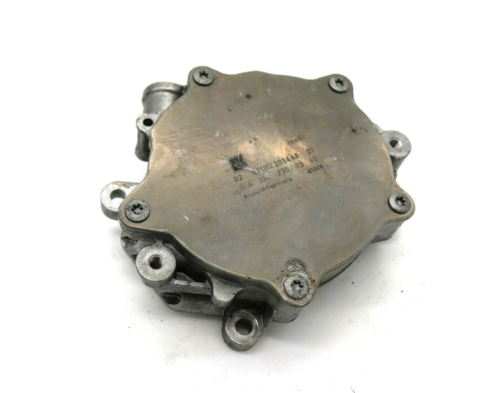 Mercedes-Benz M270 A- B- C-Klasse GLA Vakuumpumpe Unterdruckpumpe ...