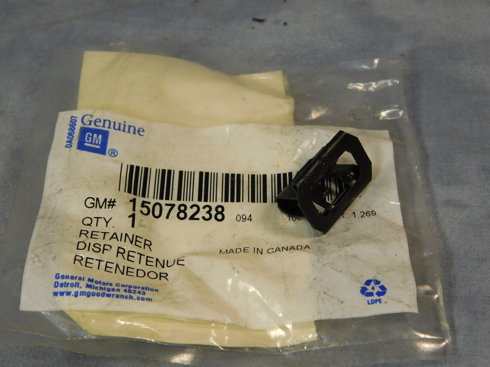 15817521 NEW OEM GM ELECTRICAL HOUSING LEFT CHEVROLET GMC | eBay
