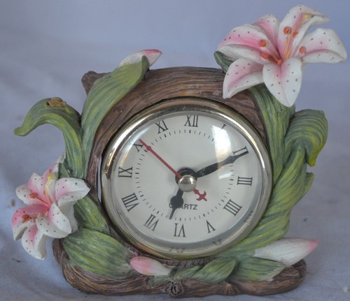 Plastic Clock Table Mantel Flower Lillies #1 Works | eBay