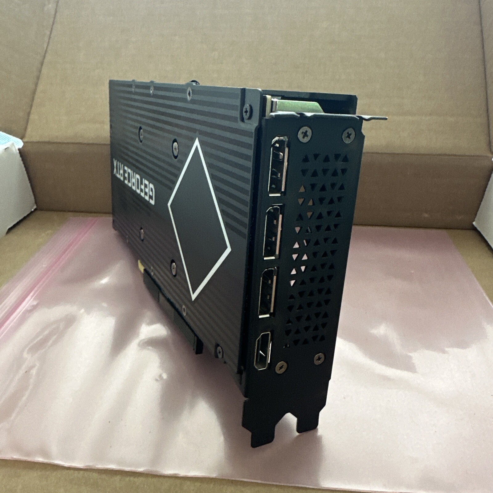 HP GeForce RTX 3060 Ti: 8 GB GDDR6 VRAM | Grelly Deutschland