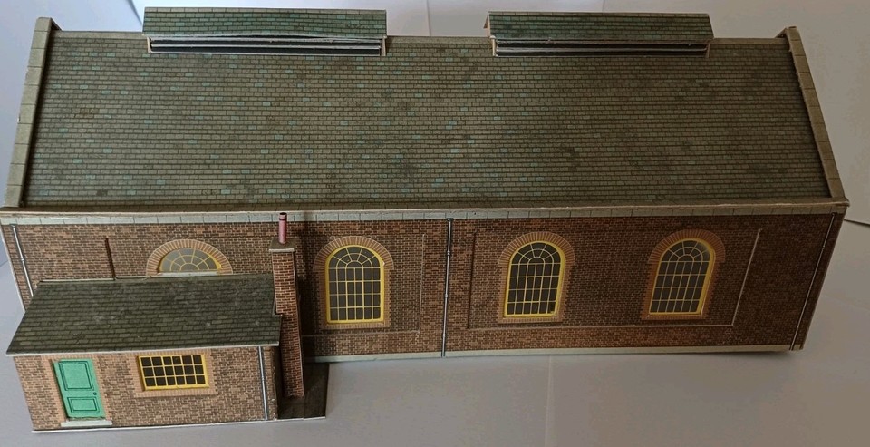 LOCO SHED Two Track A6 Brick 1:76 OO kit Railways Building SuperQuick ...