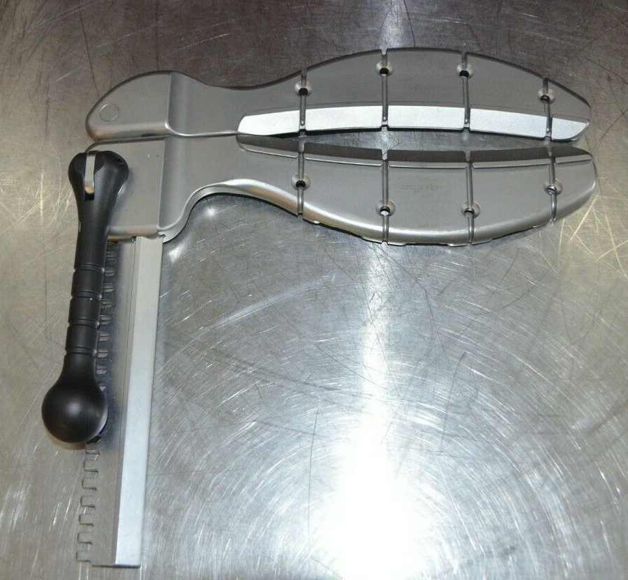 Genzyme 89-2307 Vascular Retractor With 89-2308 Clamps B30 for sale ...