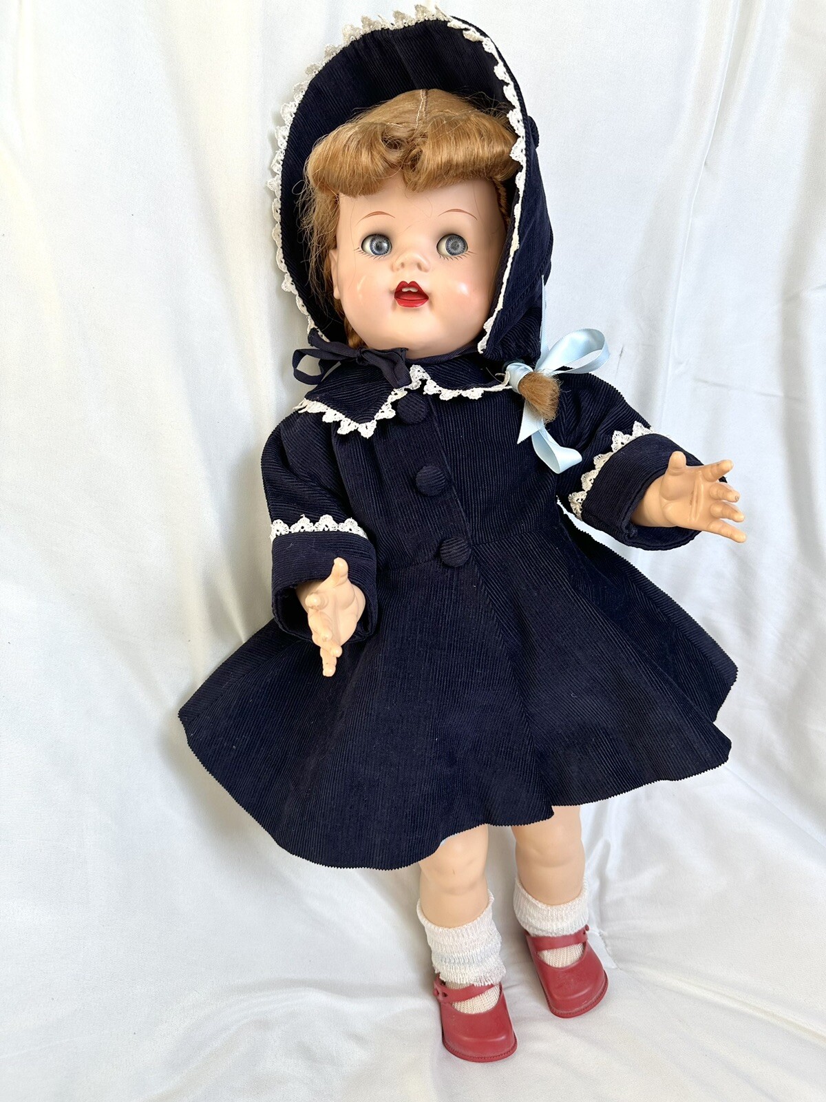 Vintage 1950's 22" Saucy Walker Doll by Ideal In amazing condition! | eBay