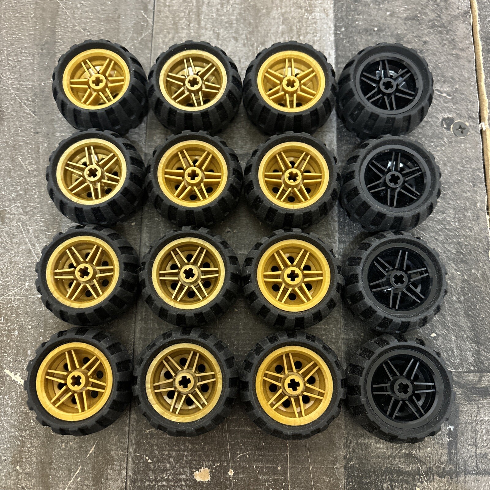 LEGO Bulk Lot Of 32 Pieces Tires 61481 (16) & Wheels 56145 (16) Gold ...