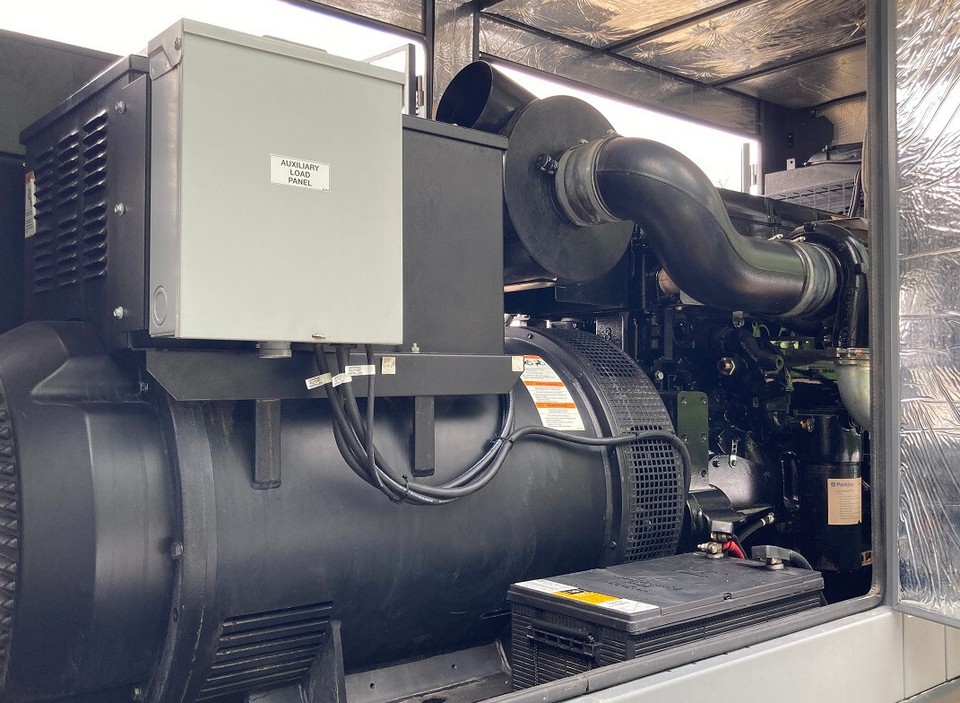 400 kw Generac / Perkins Diesel Generator - 12.5L 6 Cyl. - 209 Hours ...