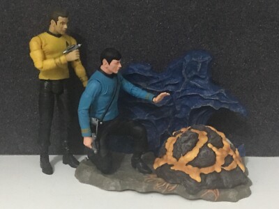 Diamond Select Star Trek Figure’s Mr Spock TOS devil in the dark a ...