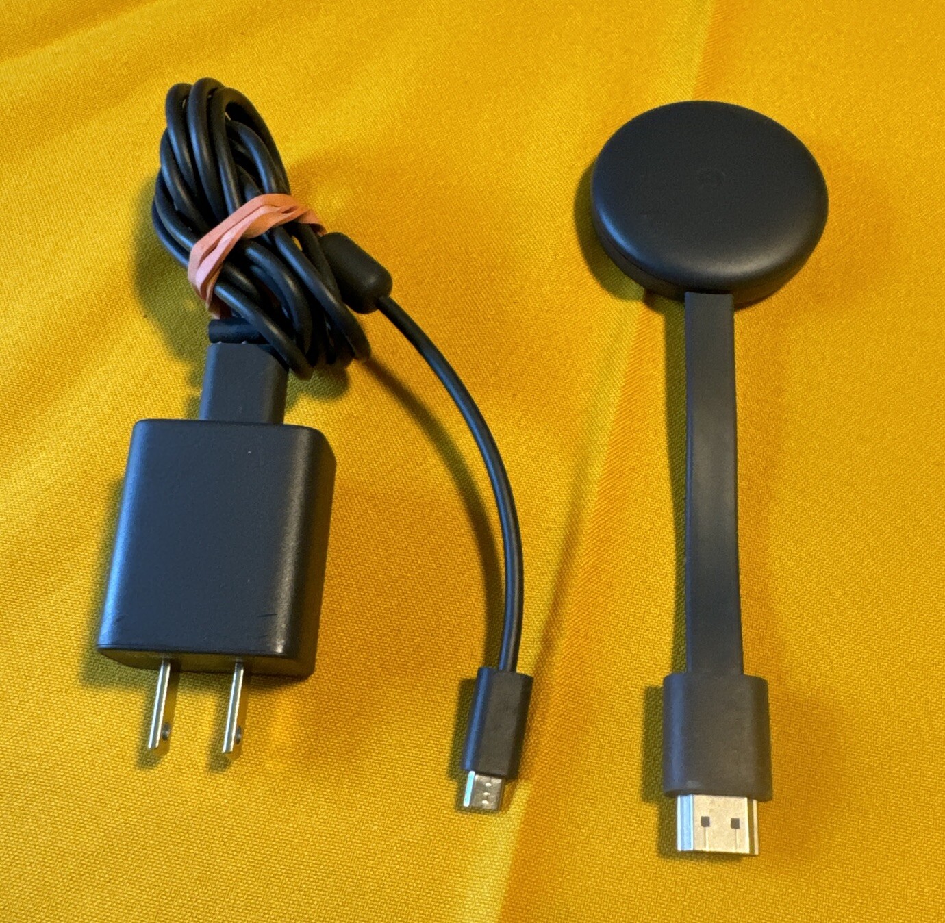 Google Chromecast 2nd Gen NC2-6A5 1080p TV Media Streamer Dongle
