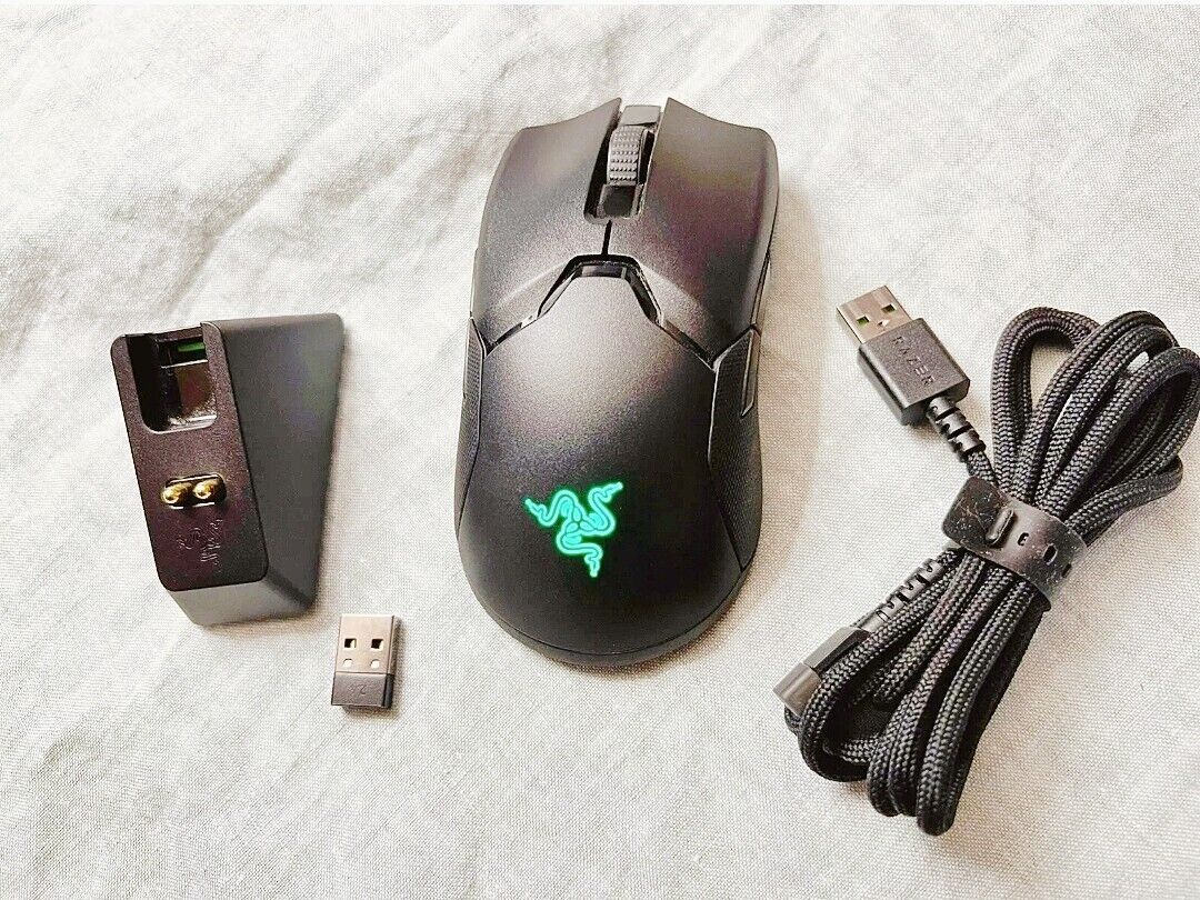 Razer Viper Ultimate Lightweight Wireless Gaming Mouse & RGB Charging ...