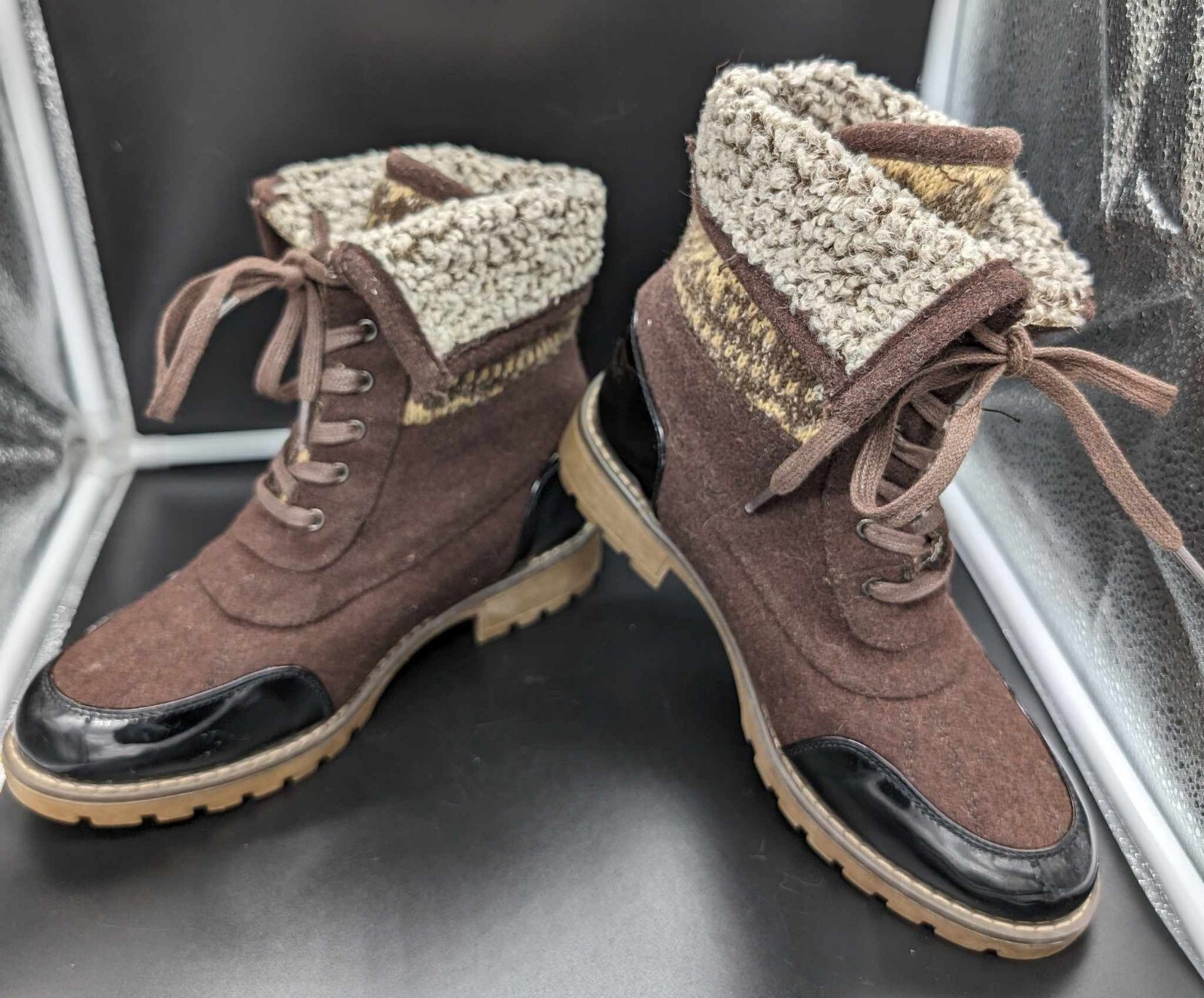 Womens Muk Luks Size 8 Sherpa Lined Winter Boots Snowflake Design Brown ...