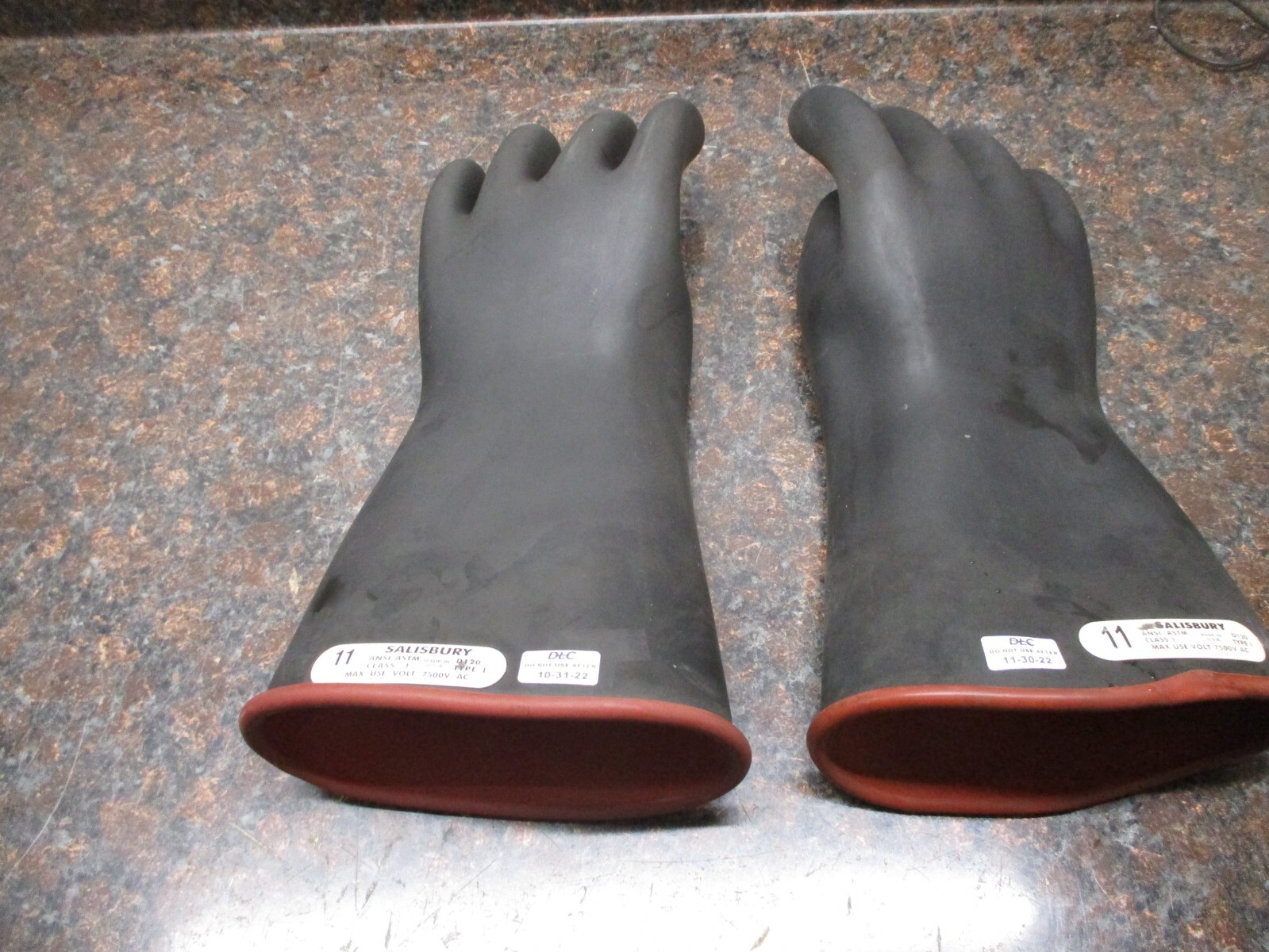 Salisbury D120 Size 11 Lineman Rubber Insulating Gloves Class 1 Type 1 ...