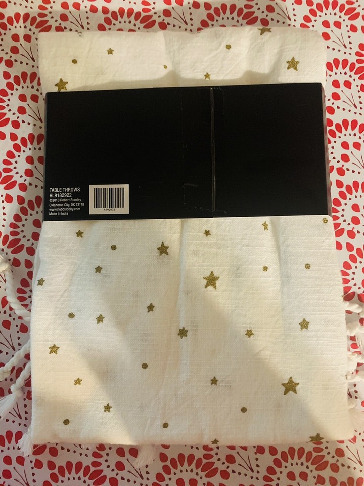 NWT 40x40 White Table Throw With Metallic Gold Stars And Fringe Robert ...