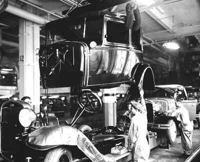 1931 FORD Model A Victoria Coupe Factory Assembly Retro Car Picture ...