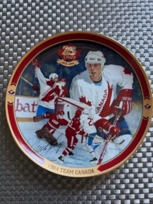 NEW VINTAGE Mike Bossy Team Canada 1984 Plate by Glen Green LIMITED ...