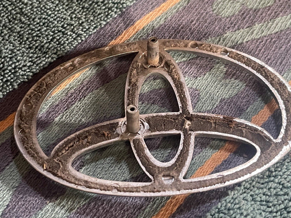 Toyota MR2 ROADSTER Mk3 - TOYOTA EMBLEM - BADGE | eBay