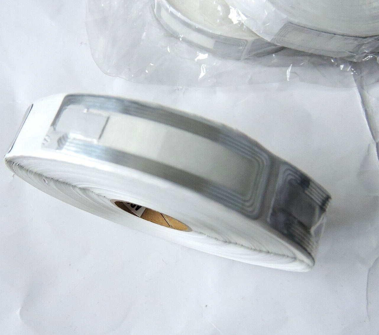 Electronic Article Surveillance Sticker EAS | Grelly UK