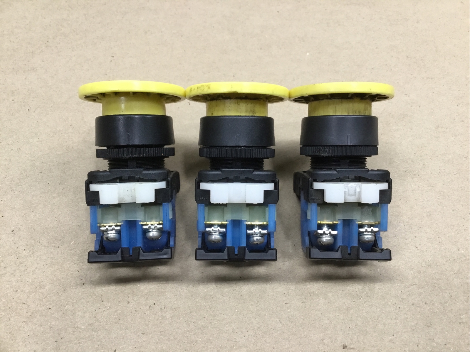 Lot Of 3 Fuji Electric AR22MOR Momentary yellow Pushbutton Switch ...