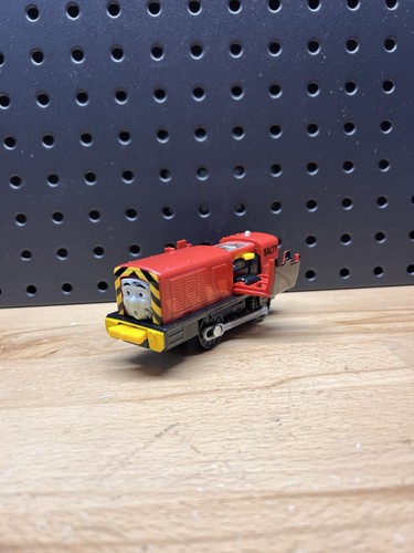 Thomas & Friends Trackmaster Motorized Crash & Repair Salty Engine ...