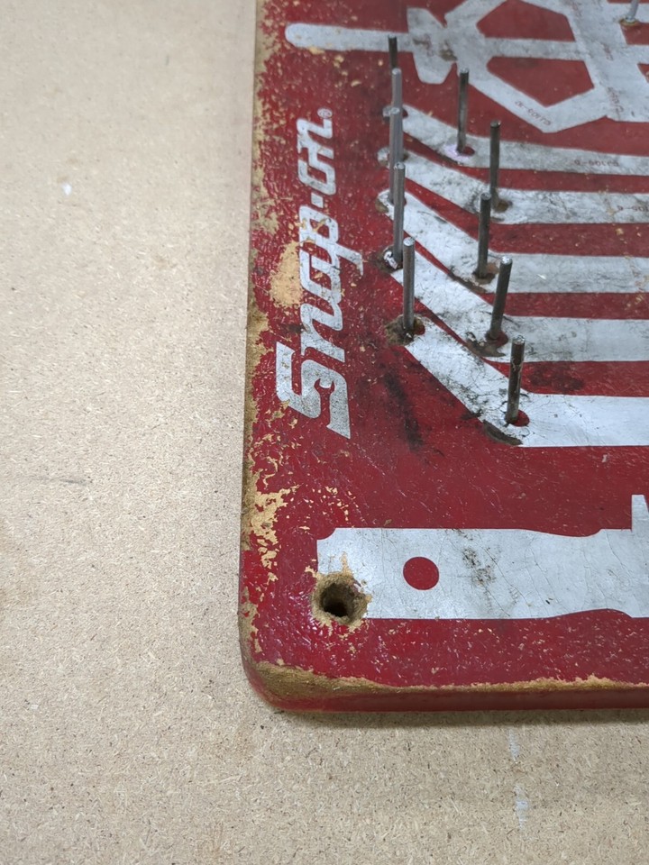 SNAP-ON CJ 2000 PULLER SET WALL STORAGE RACK BOARD DISPLAY 31-3/4" X 23 ...