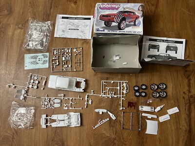 Revell 1:24 Scale Donks 86 Chevrolet Monte Carlo SS 2 In 1 Model READ ...