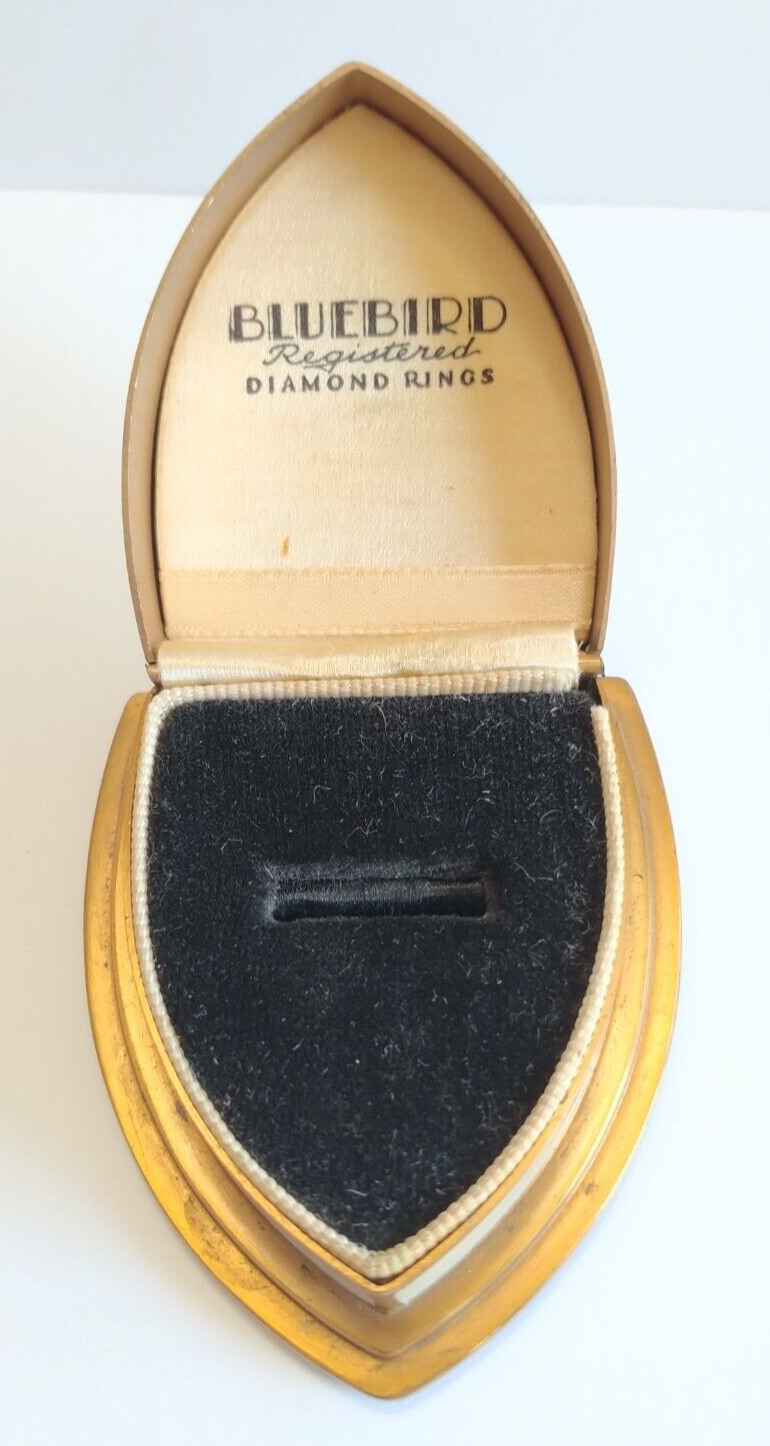 VINTAGE ART DECO CREAM METAL ENAMEL BLUEBIRD DIAMOND RING PRESENTATION ...