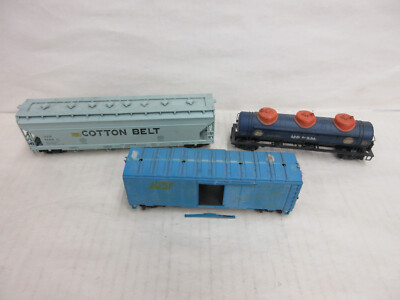 Lot of 3 HO Scale Freight Cars Tank Car Box Car Grain Car Model ...