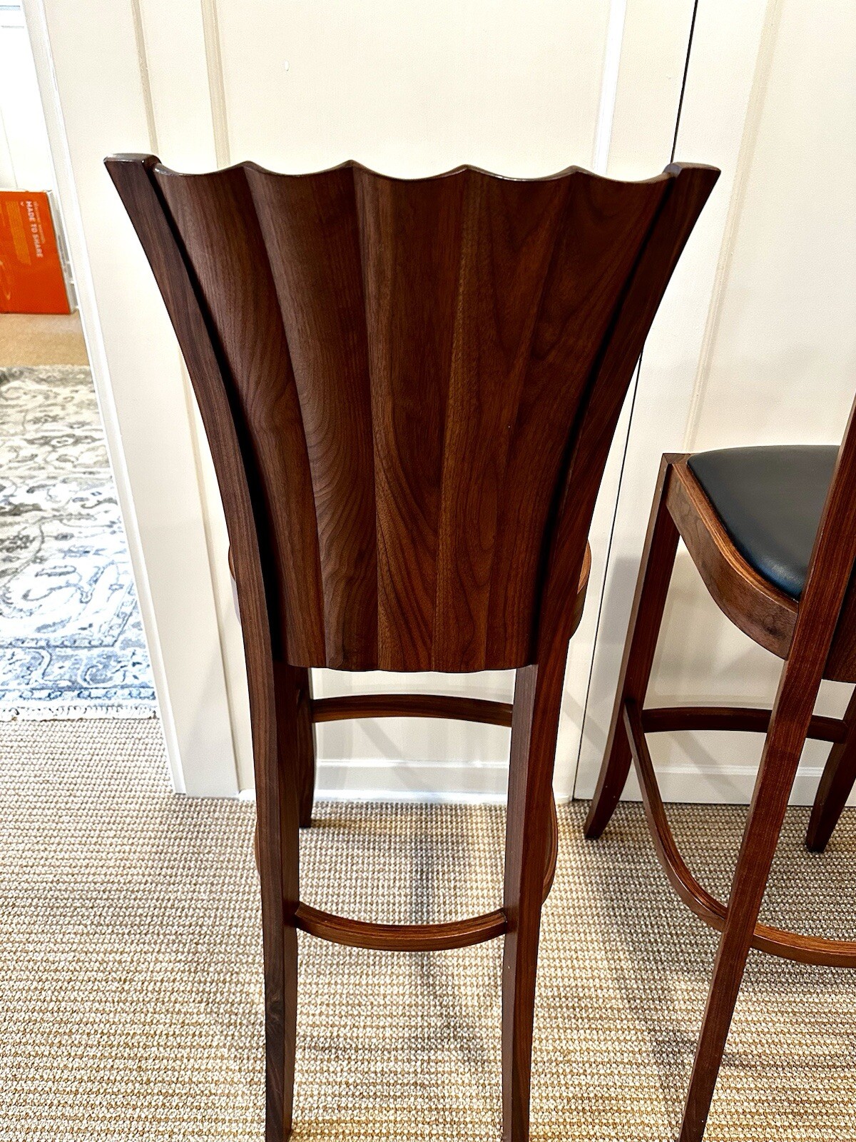 4 Thomas Moser Scalloped-Back Walnut “Aria” Bar/High Counter Stools ...
