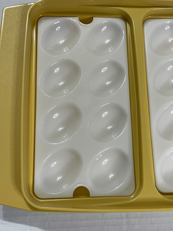 Tupperware Deviled Egg Carrier With Inserts And Lid Vintage Harvest ...