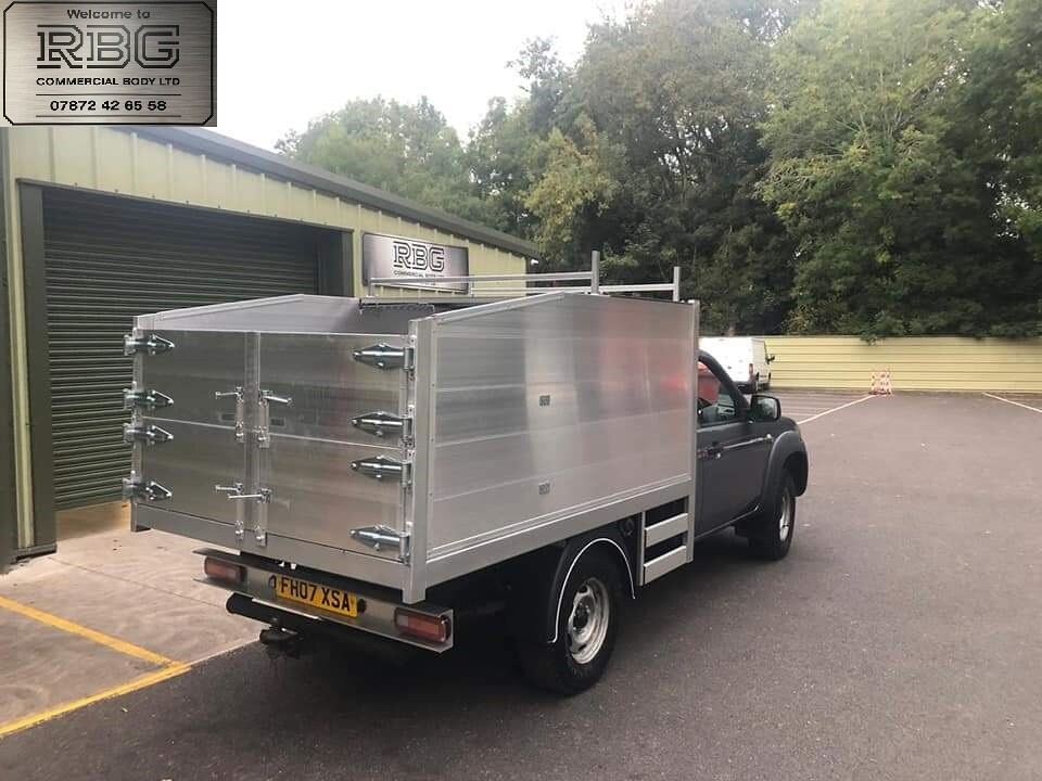 Tipper conversion with aluminium high sides for 4X4 Pickup chassis ...