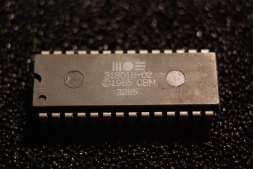 Commodore 128 MOS Technology 318018-02 PULLED FROM WORKING C128 ...