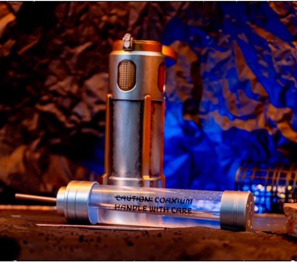 Disney Parks Star Wars NEW Coaxium Sipper In Hand Disneyland 2025 | eBay