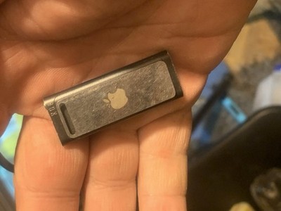 Apple iPod shuffle 4th Gen 2GB Silver (A1373) - Fully Working | eBay