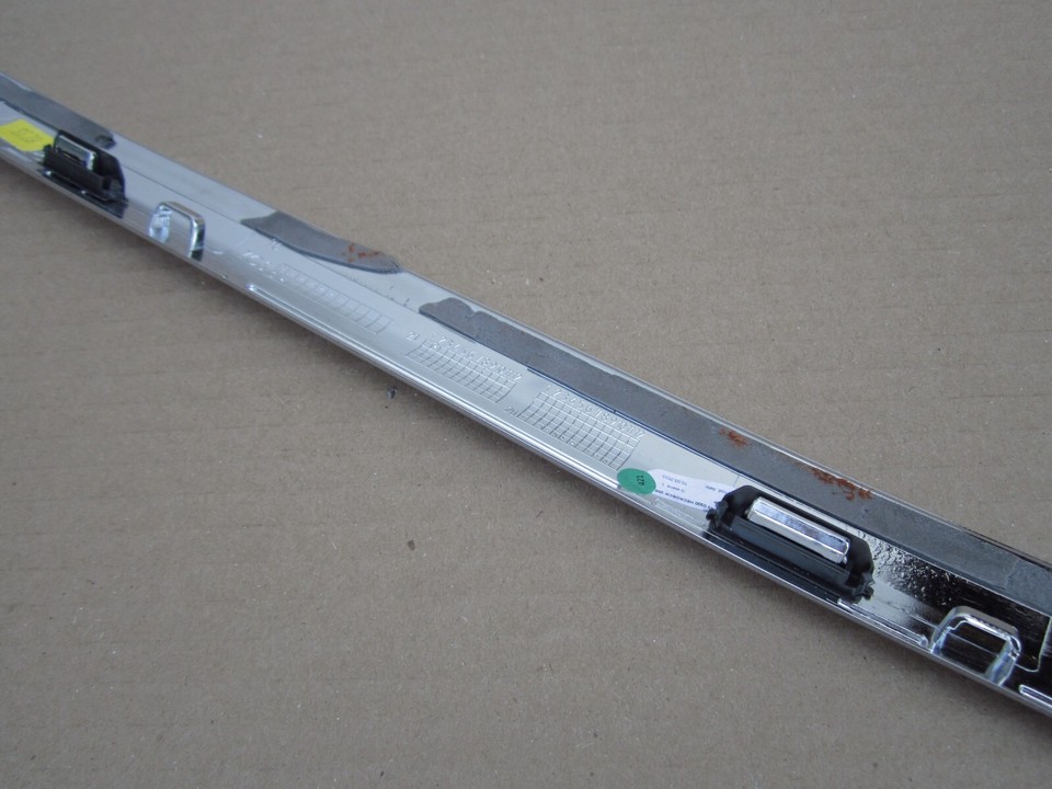 rg405170 Mercedes C 300 43 AMG 2015 2021 Rear trunk lid Upper chrome ...