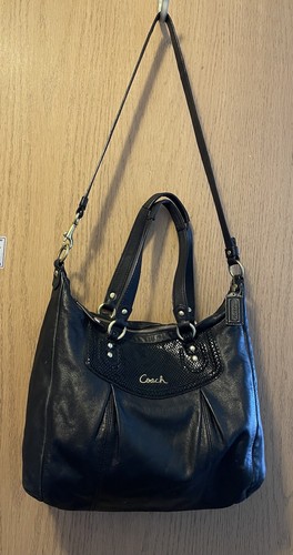 COACH SARAH LEATHER BLACK SHOULDER/CROSSBODY BAG - Gem