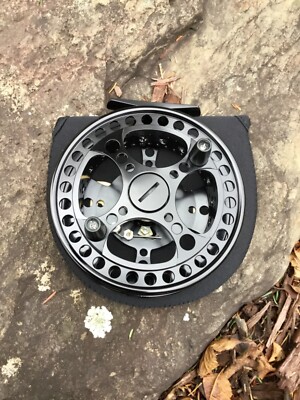 Raven Matrix Limited Edition Float Reel 4 3/4” Jet Black Free Pouch! | eBay